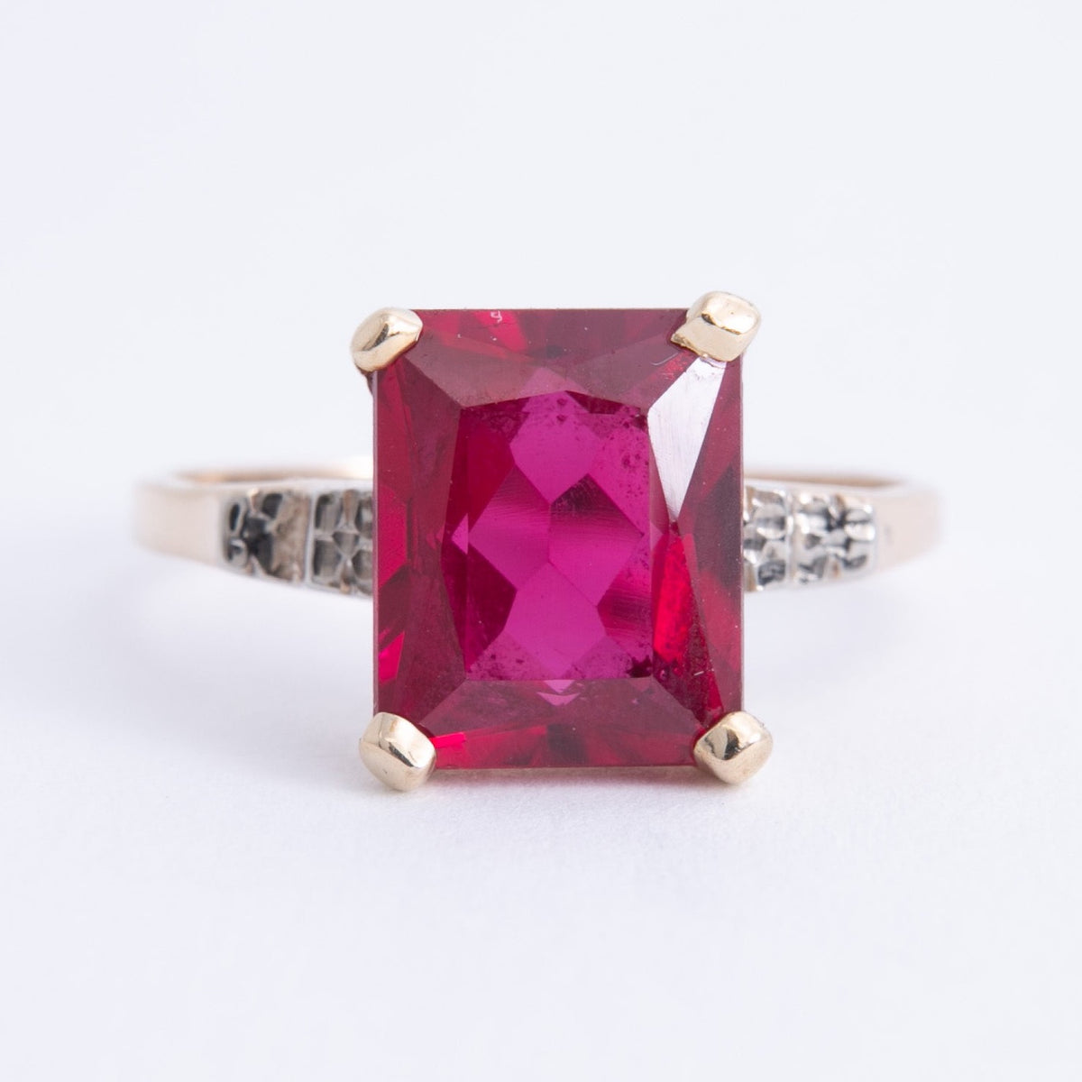 Vintage Created Ruby Ring – B.T. ODonnell Goldsmith Jeweler